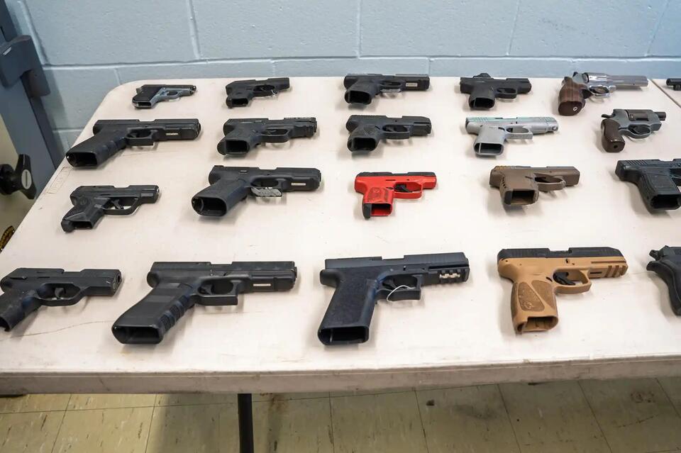 Queens College security guard indicted for selling guns on campus to ...