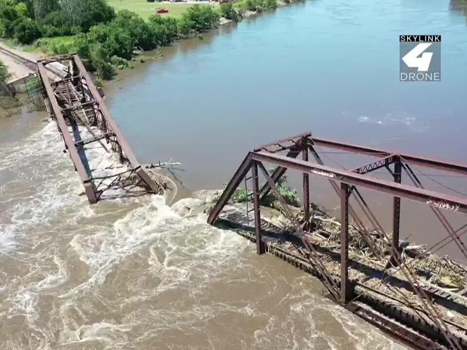 Drone video showing the train bridge collapse in North Sioux City as of ...