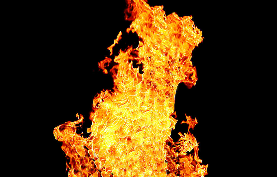 Rockingham County Department of Fire and Rescue contain field fire ...