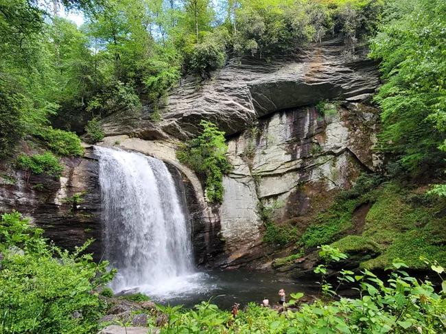Three Hikers Found Dead After They Jumped Into Waterfall - NewsBreak