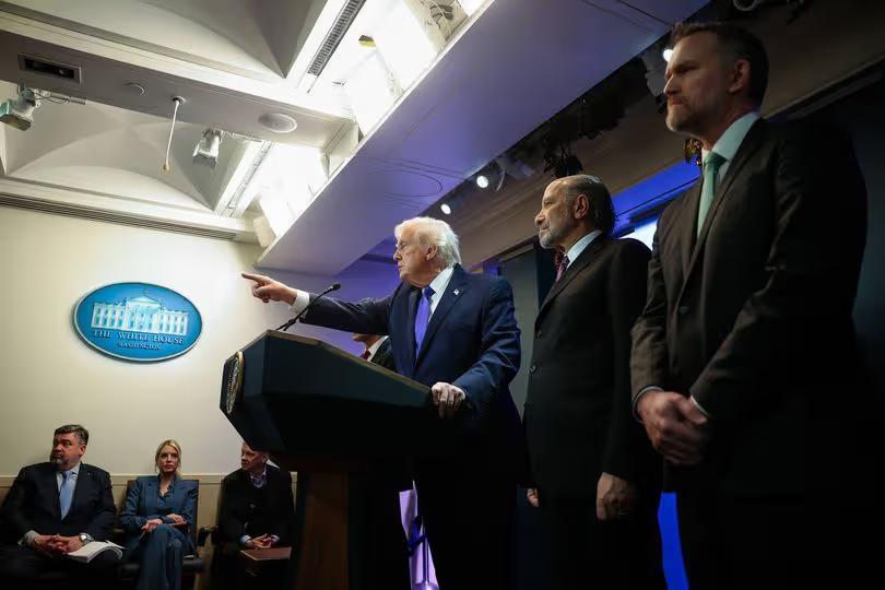 Trump caught on hot mic making chilling threat that could spark WW3 ...