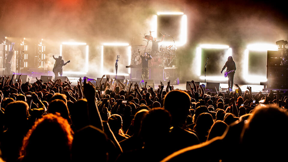 Korn Announce Debut Album 30th Anniversary Show - NewsBreak