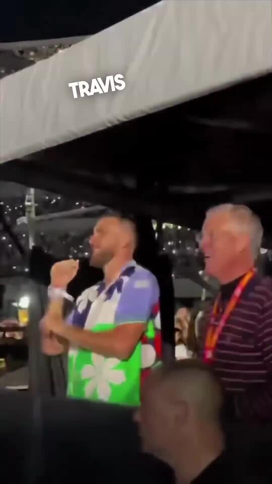 Travis Kelce reacts to Taylor Swift singing Karma is the guy on the ...