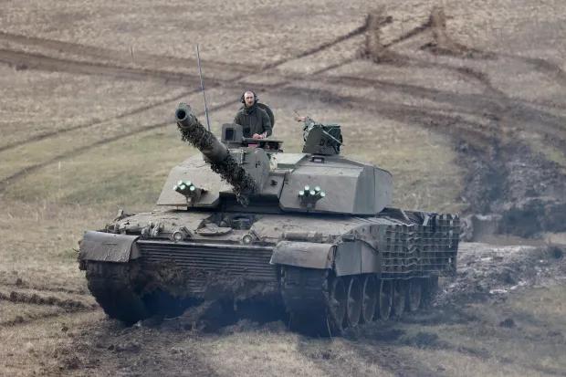 British Challenger 2 tanks helped Ukraine smash through Putin’s ...