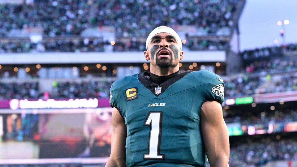 Jalen Hurts Avoids Public Backing of Eagles OC Kevin Patullo - NewsBreak