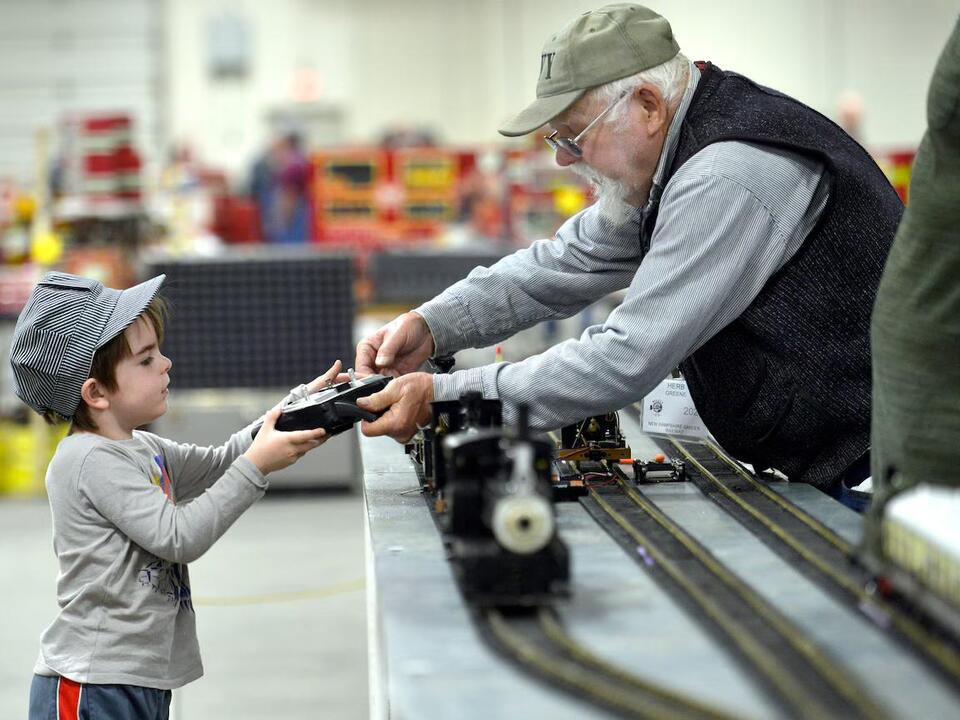 Northeast Large Scale Train Show roars into Eastern States Exposition