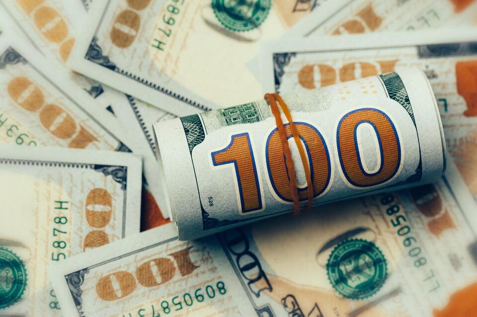 Need Big Bills? These 4 Bank ATMs Dispense $100 Bills on Demand - NewsBreak