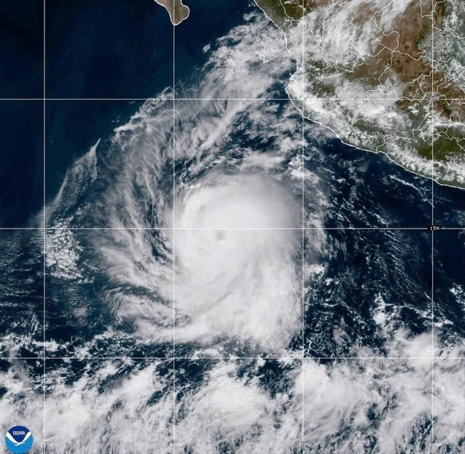 Hurricane Kristy strengthens into a Category 2 storm in the Pacific ...