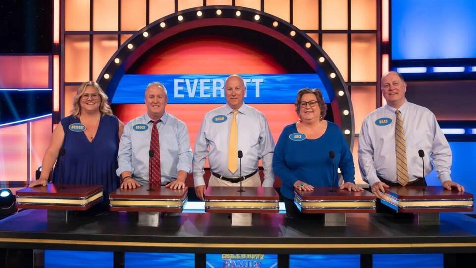 "Playing for the NPR today": Celebrity Family Feud's Bridget Everett ...