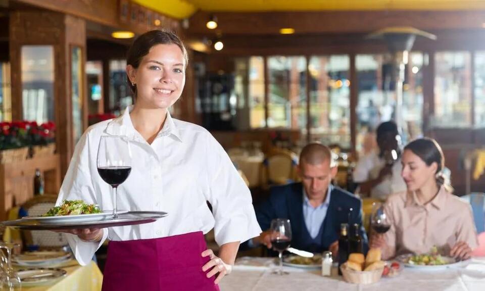 6 Things You Should Never Say to a Waitress (If You Want a Good Dining ...