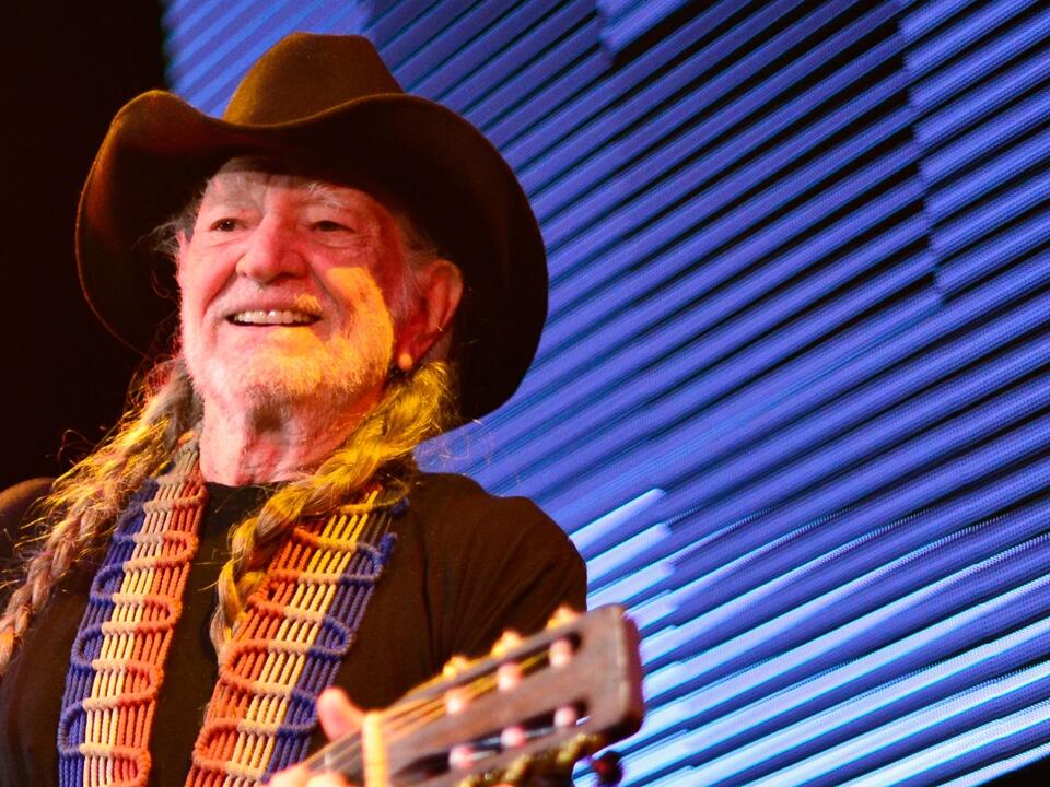Willie Nelson Falls Ill, Will Miss Start of Outlaw Music Festival Tour Under Doctor’s Orders