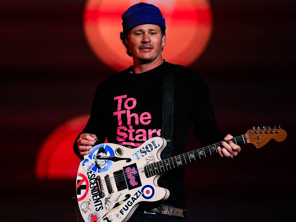 Tom DeLonge unsurprisingly thinks that the strange drone sightings in ...
