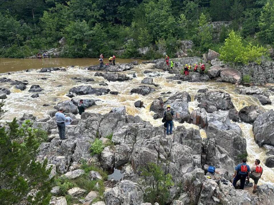 Authorities rescue 5 people from flood waters at state park