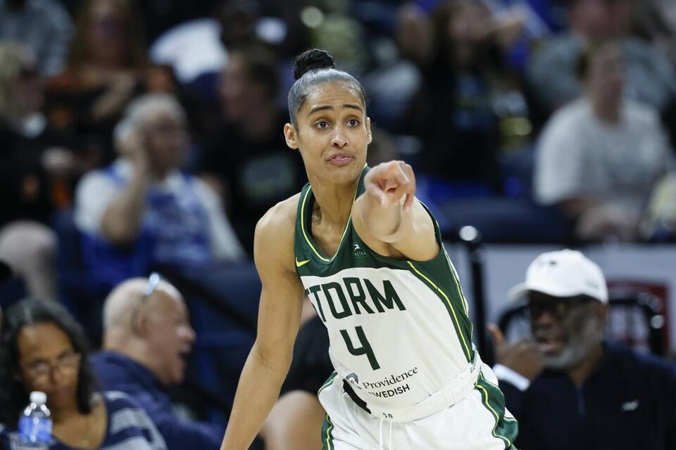 WNBA Free Agency Rumors: Chicago Sky Looking to Replace Angel Reese ...