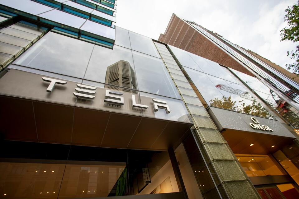 Tesla Hit With New Door Handle Lawsuit After Trapped Victim Dies ...