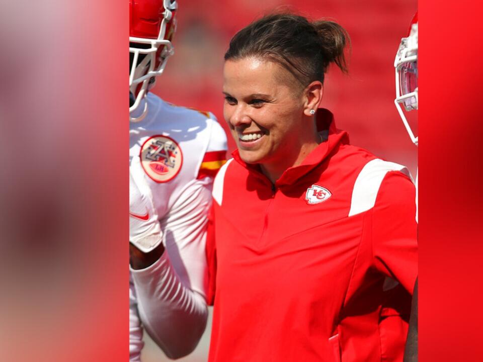 From NFL to flag football: Coach Katie Sowers says 'play like a girl'