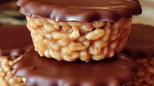 Easy 5-Ingredient Chocolate Peanut Butter Crispy Treats - NewsBreak