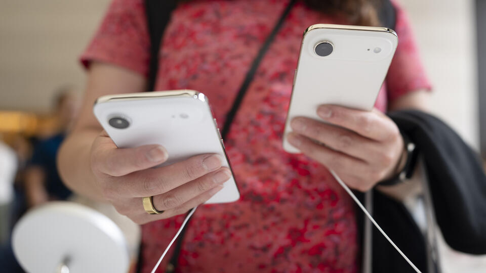 Apple To Drastically Cut iPhone Air Production As Ultra-Thin Phones ...
