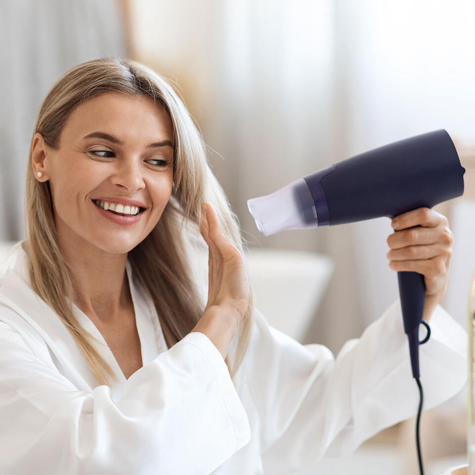 3 Outdated Hairdos Women Over 40 Should Avoid—And 3 To Try Instead For ...