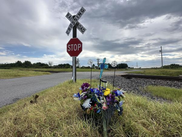 Funeral set for 16-year-old girl who died after train crash in Mayes ...