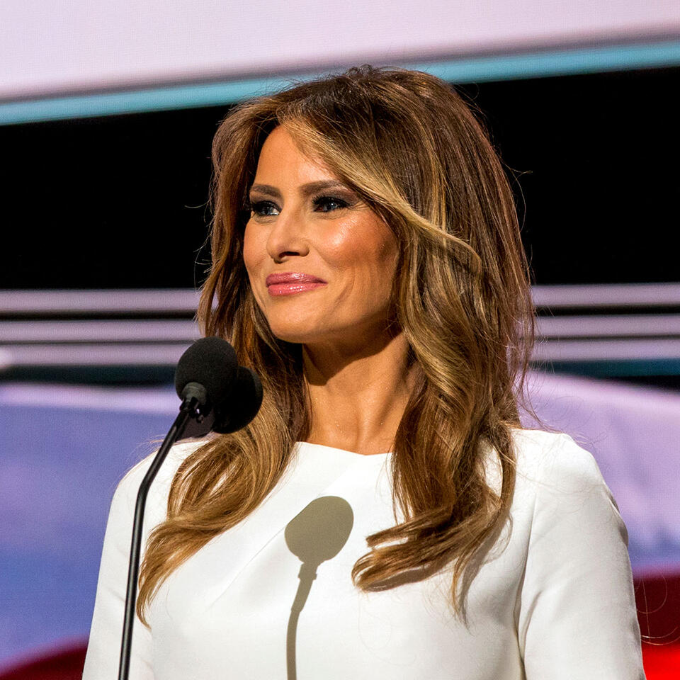 ‘Beautiful’ Melania Trump Wows In A Brocade Blazer For Party At The ...