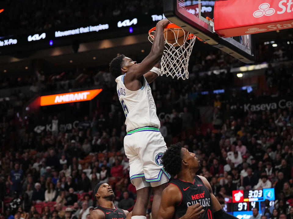 Anthony Edwards Reacts To Incredible Self-Lob Highlight: "Favorite Dunk ...