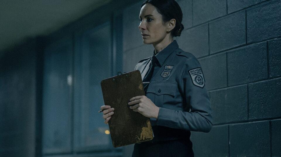 ‘Mayor of Kingstown’: Laura Benanti Talks ‘Terrifying’ Prison Shooting ...