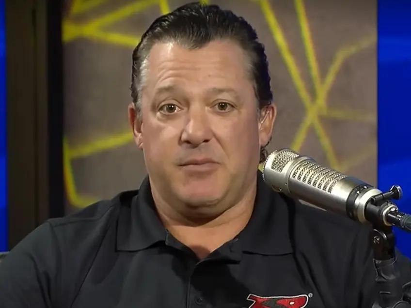 Tony Stewart reacts to Jordan and Hamlin's fight vs NASCAR