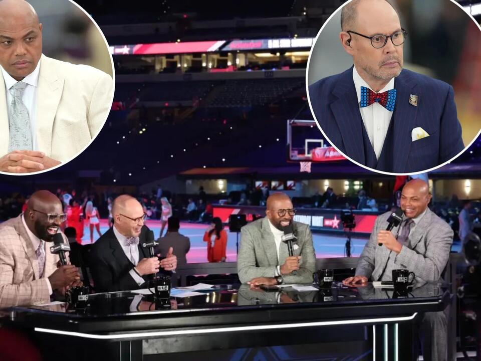 Ernie Johnson scolds reporter, Kenny Smith argues with Charles Barkley ...