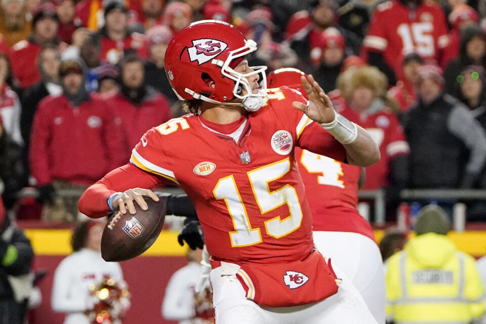 Chiefs' Patrick Mahomes had his best game throwing the deep ball since ...