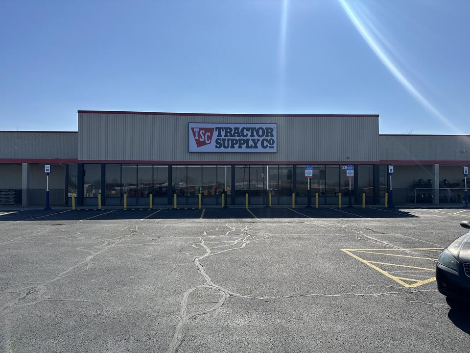 Tractor Supply Opens New Store In Baxter Springs - NewsBreak