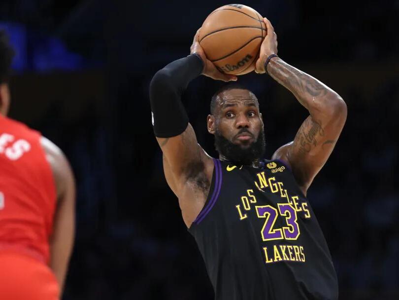 Raptors fans' conspiracy theory about Lakers and the referees is meritless