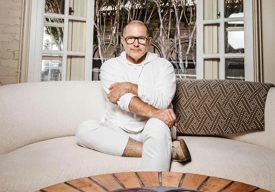 Jony Ive's Net Worth 2025: The Design Legend Behind Apple’s Iconic Look ...