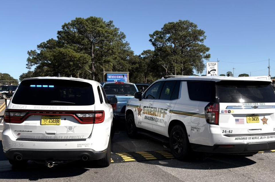 OCSO: Shalimar man reportedly flees hit-and-run scene, hits sign at ...