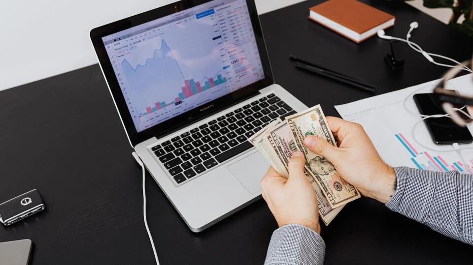 How AI Is Transforming Small Business Money Management - NewsBreak