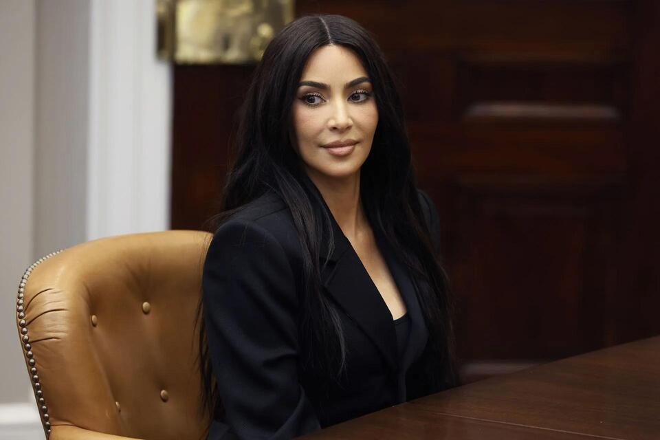 Fans can’t stop reacting hilariously to Kim Kardashian and Macaulay ...