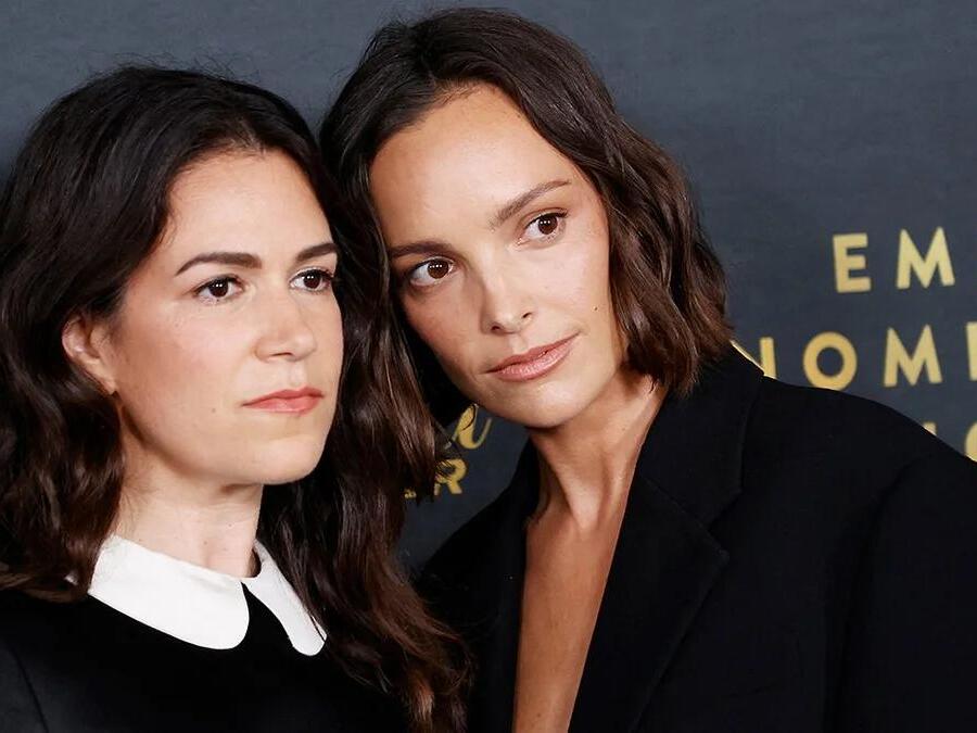 Abbi Jacobson & Jodi Balfour have officially tied the knot!