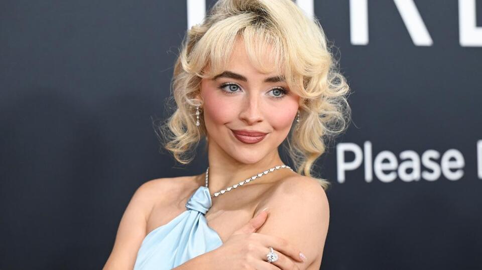 Sabrina Carpenter Fans Notice One Striking Detail in 'Tears' Behind-the ...