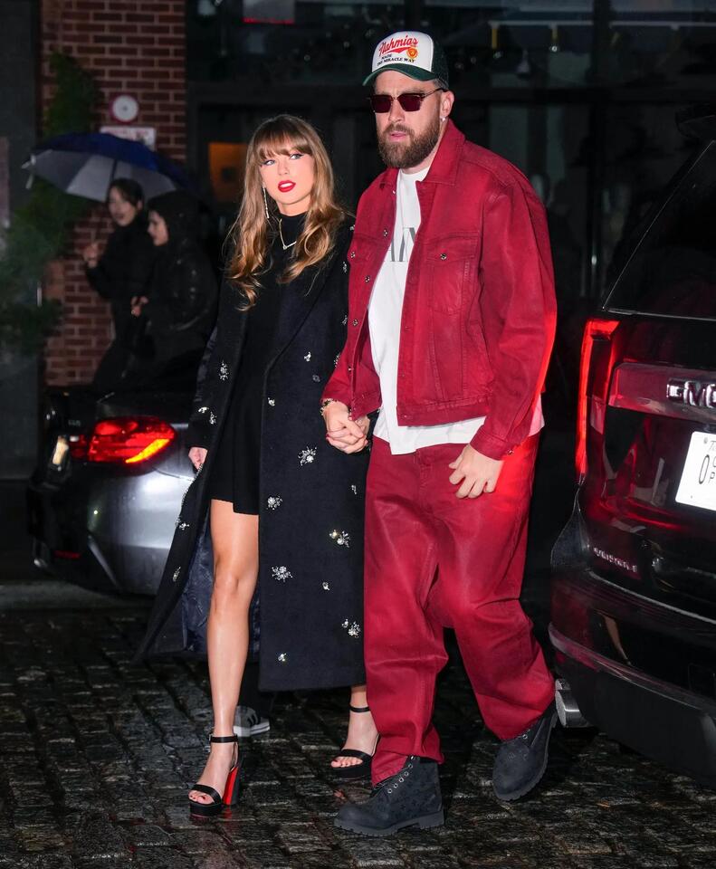 Taylor Swift and Travis Kelce Spotted During Low-Key Date Night in West ...