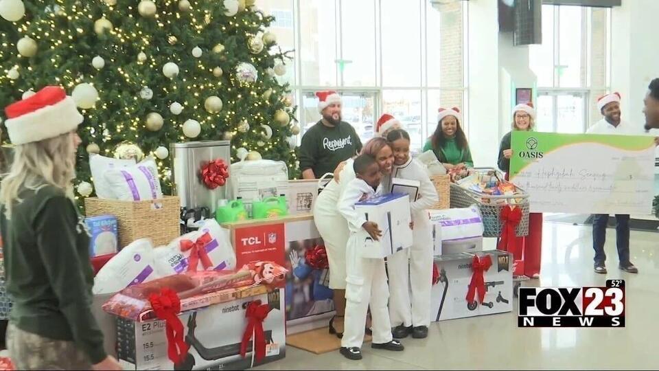 Video: Family surprised by local church after losing everything in ...