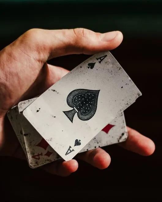 ICE Investigates Menacing Ace of Spades Cards - NewsBreak