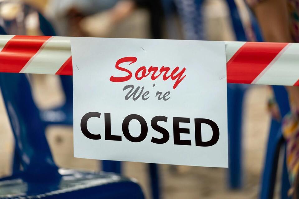 Over 800 workers lose jobs just before the holidays in Illinois; more ...