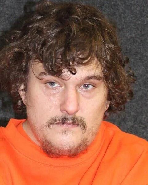 Bench warrant issued for man accused of stealing at LSE - NewsBreak