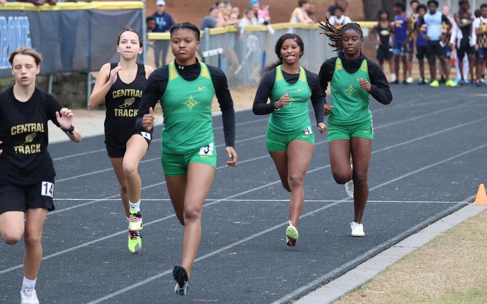 PHOTOS: Richmond indoor track and field at Union Pines - NewsBreak
