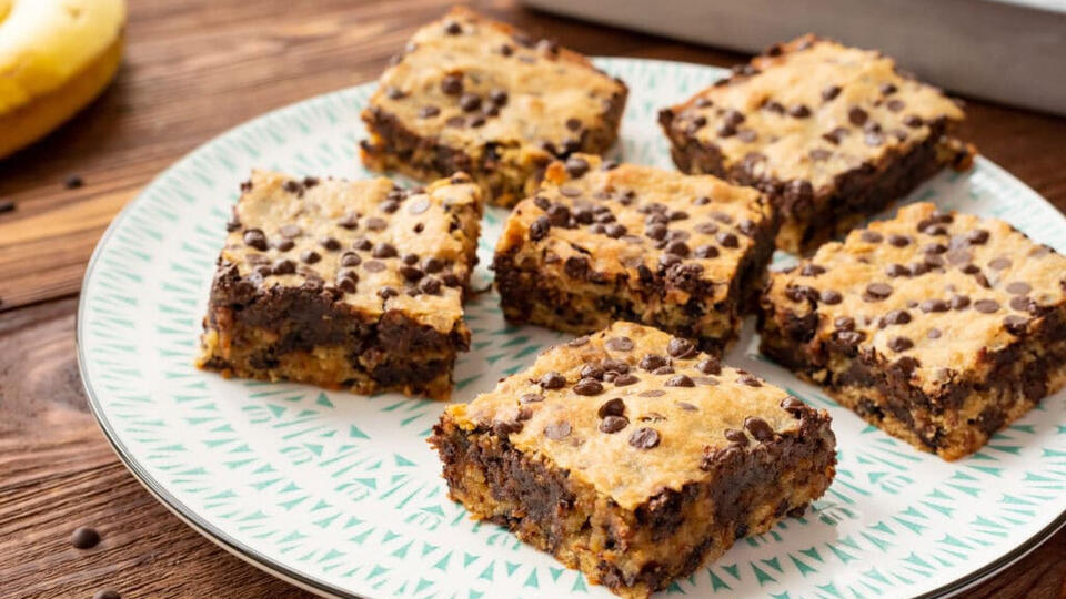 Chunky Monkey Brownies: A Sweet Solution for Overripe Bananas - NewsBreak