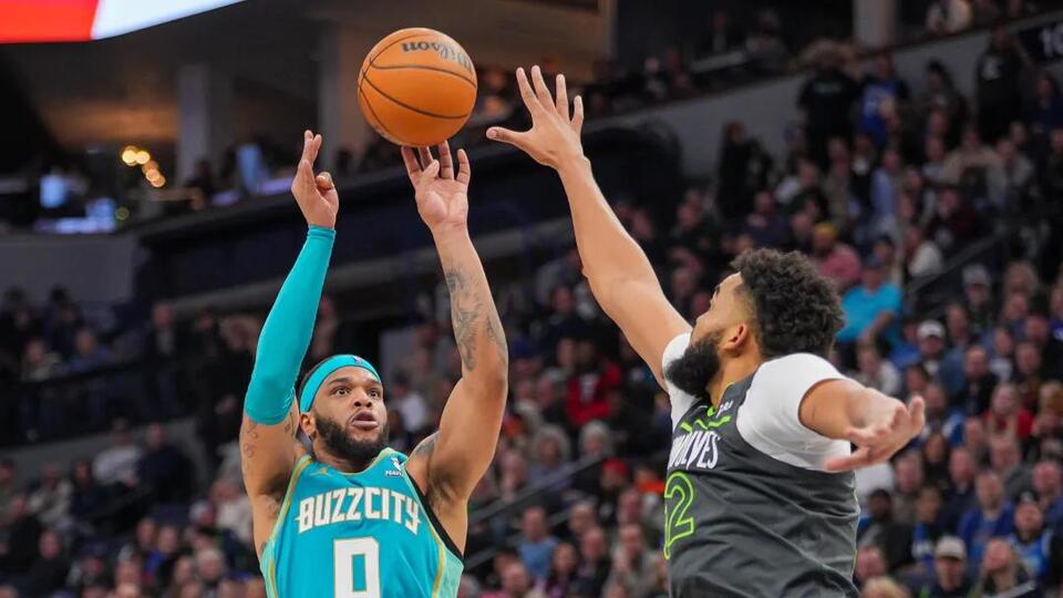 Prominent NBA reporter links Hornets star to 3 teams in trade rumors ...