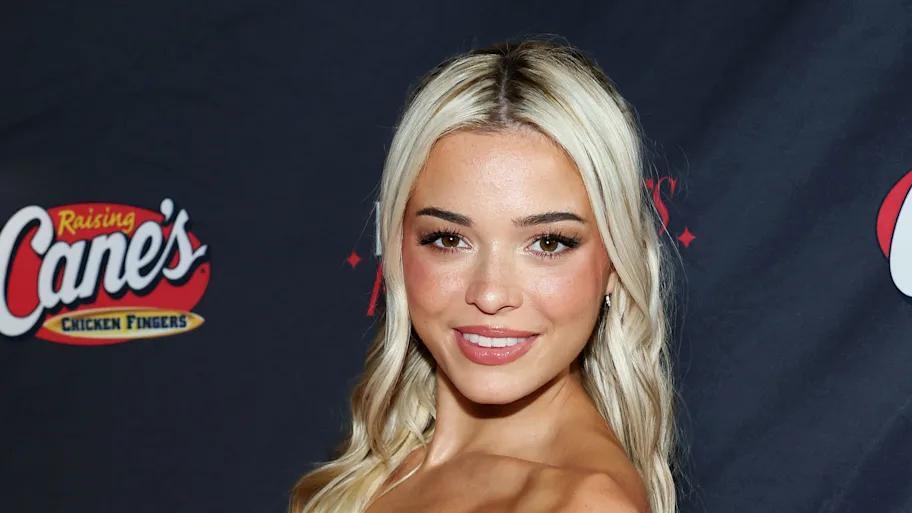 SI Swimsuit Models Brought Fairytale Glam to the Raising Cane’s Fashion ...