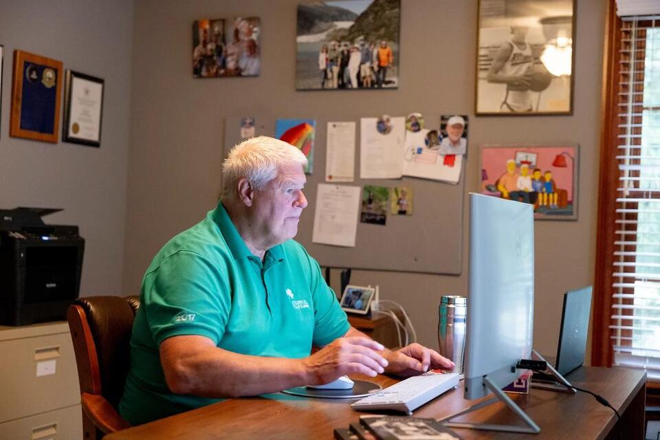 Retired FBI agent dedicates time to sharing his knowledge - NewsBreak