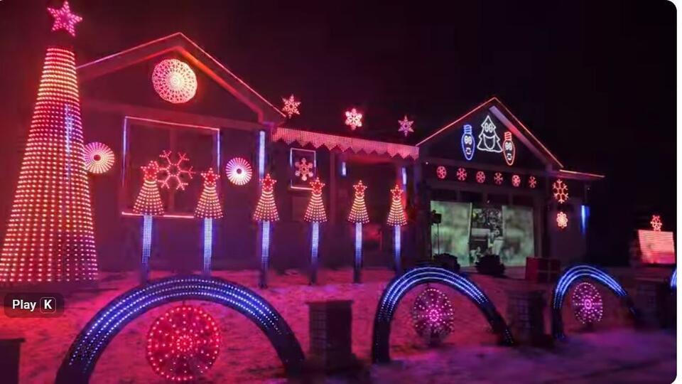 Viral Chicago Bears Tribute Light Show in Sycamore, Illinois - NewsBreak