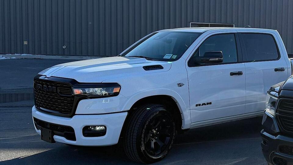 2026 Ram 1500 ECU Failure at 90 Miles: Owner Reports 11.7V Battery Drop ...